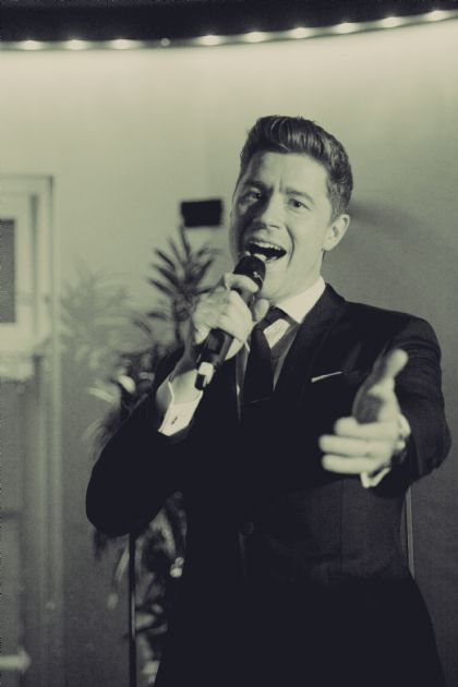 Andrew Bourn - Superb Swing Singer & BGT Finalist