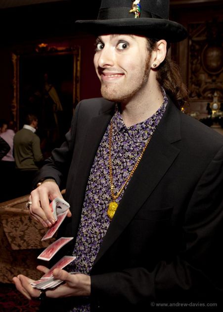 Cris Cross - Close Up Magician and Contortionist