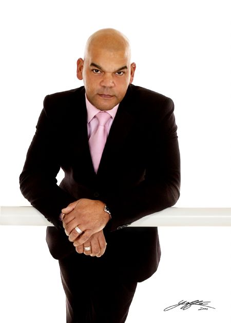 Colin Gibson - Swing & Soul Singer