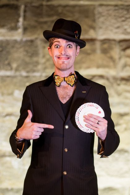 Cris Cross - Close Up Magician and Contortionist