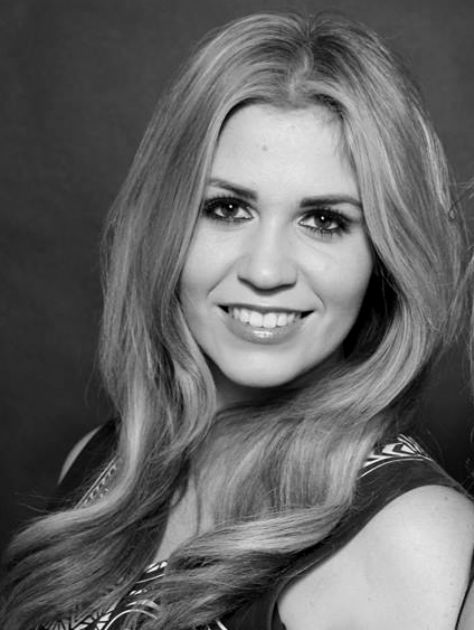 Hayley - Singer for Events, Functions & Weddings