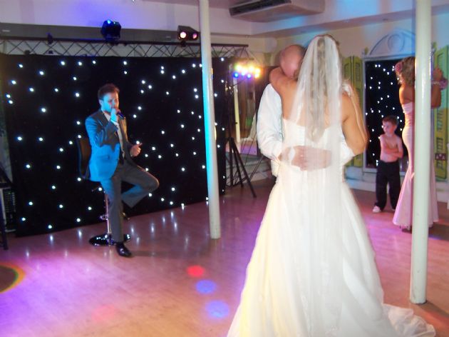 Simon Dee - Swing & Rat Pack Singer - Fantastic Singer