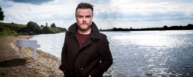 Simon Dee - Swing & Rat Pack Singer - Fantastic Singer