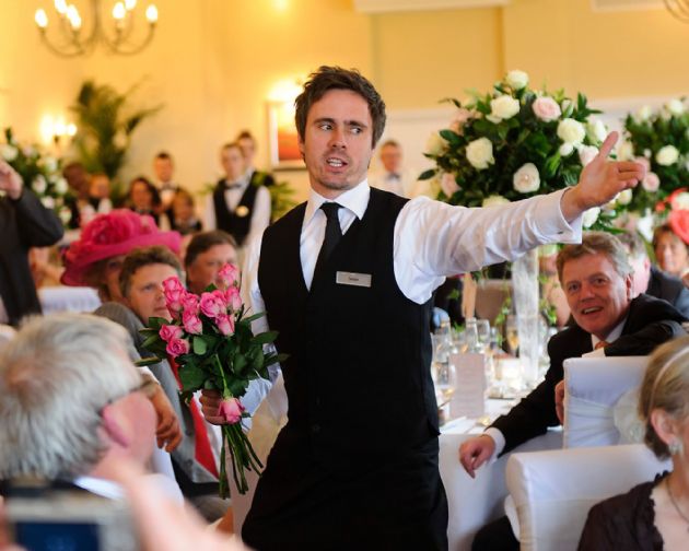 Simply Singing Waiters - Brilliant Singing Waiters Show