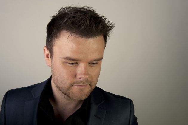 Simon Dee - Top Singer for Weddings, Events, Parties